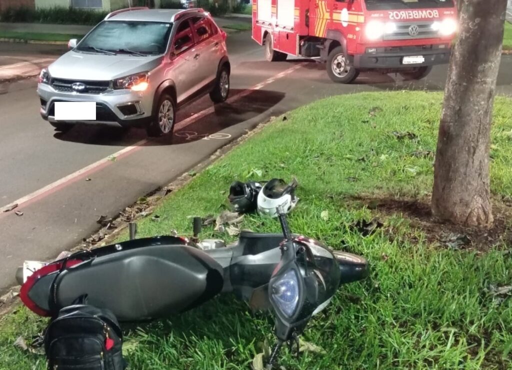 Jovem fica ferida em acidente entre carro e moto em avenida de Chapadão do Sul - O Correio News